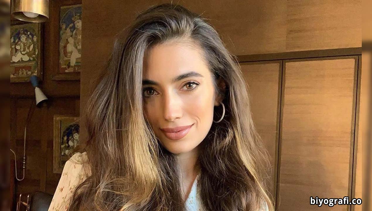 Ecrin Su Çoban Kimdir, Boyu, Kaç Yaşında, Nereli Biyografi.co