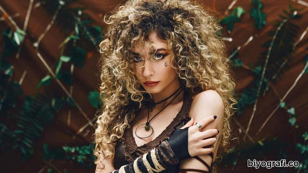 Sena Şener Kimdir, Boyu, Kaç Yaşında, Nereli Biyografi.co