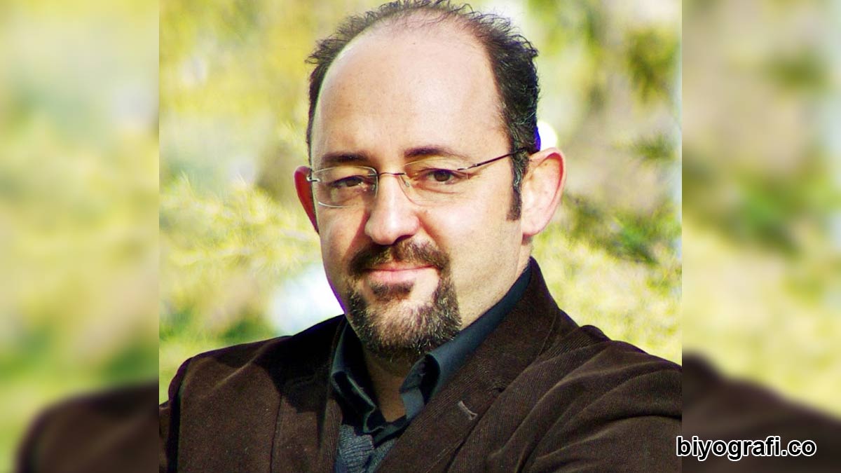 Prof. Dr. Sinan Canan ️ Kimdir, Boyu, Kaç Yaşında, Nereli Biyografi.co