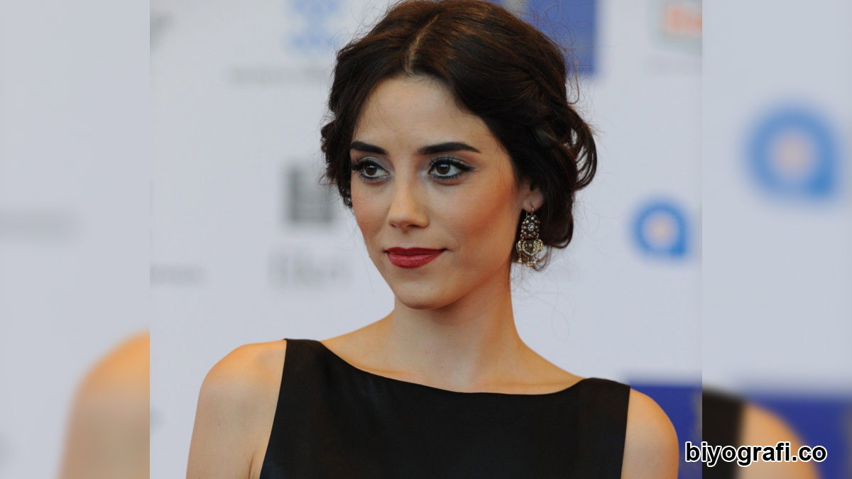 Cansu Dere Kimdir, Boyu, Kaç Yaşında, Nereli Biyografi.co