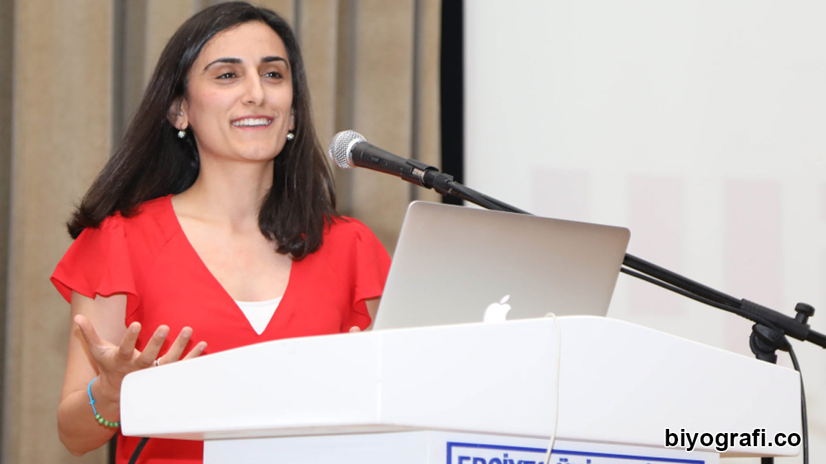 Doç. Dr. Canan Dağdeviren Mercan Kimdir, Boyu, Kaç Yaşında, Nereli ...