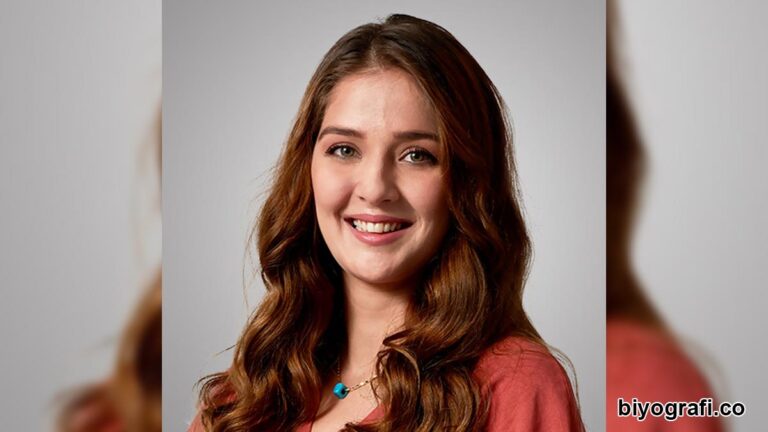 Ecem Çalhan Kimdir, Boyu, Kaç Yaşında, Nereli Biyografi.co