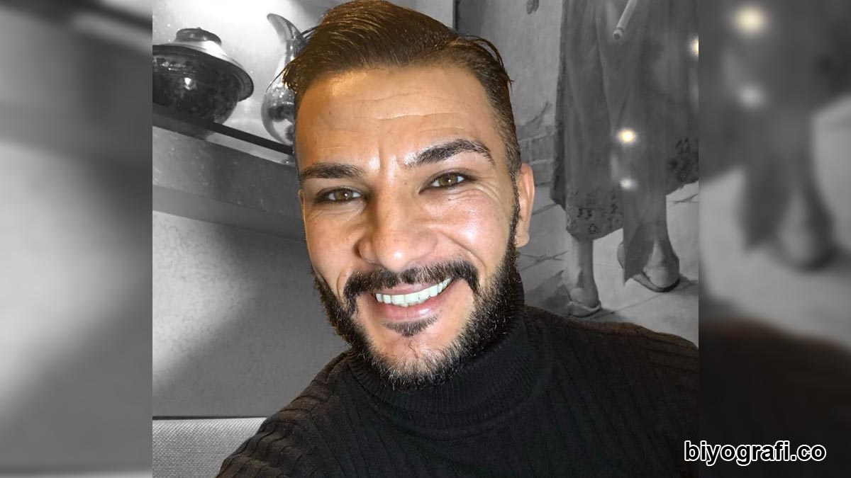 Erdal Erdoğan ️ Kimdir, Boyu, Kaç Yaşında, Nereli Biyografi.co