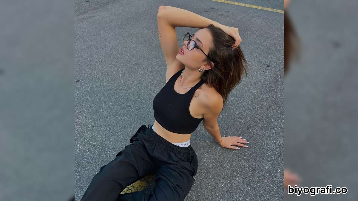 Feride Özdinç Kimdir, Boyu, Kaç Yaşında, Nereli Biyografi.co