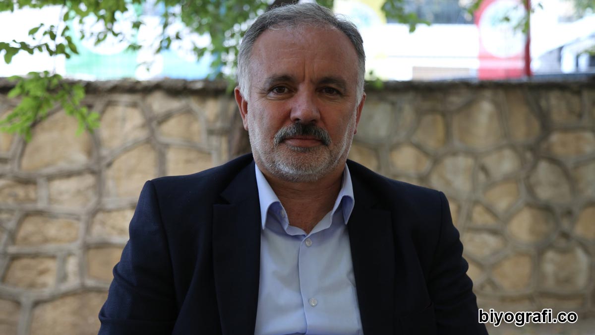 Ayhan Bilgen Kimdir, Boyu, Kaç Yaşında, Nereli Biyografi.co
