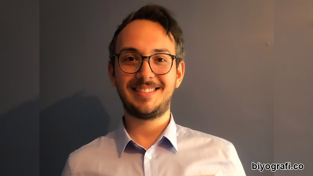 Yunus Paksoy Kimdir, Boyu, Kaç Yaşında, Nereli Biyografi.co