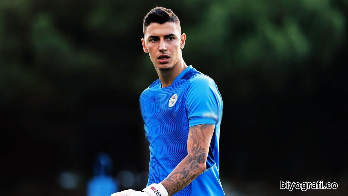 Berke Özer Kimdir, Boyu, Kaç Yaşında, Nereli Biyografi.co