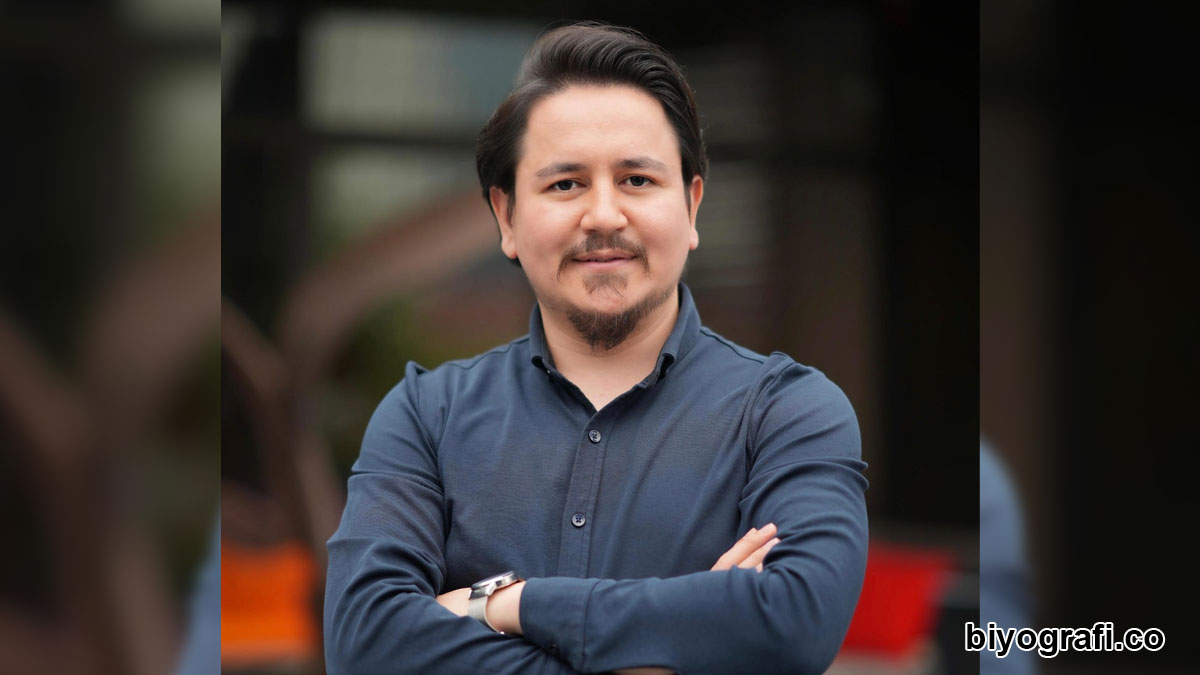 Mustafa Cihat Durmuş Kimdir, Boyu, Kaç Yaşında, Nereli Biyografi.co