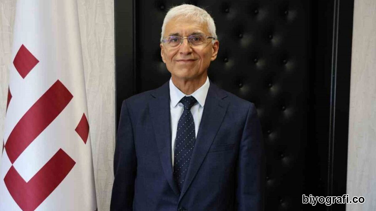 Prof. Dr. Adnan Özcan Kimdir, Boyu, Kaç Yaşında, Nereli Biyografi.co