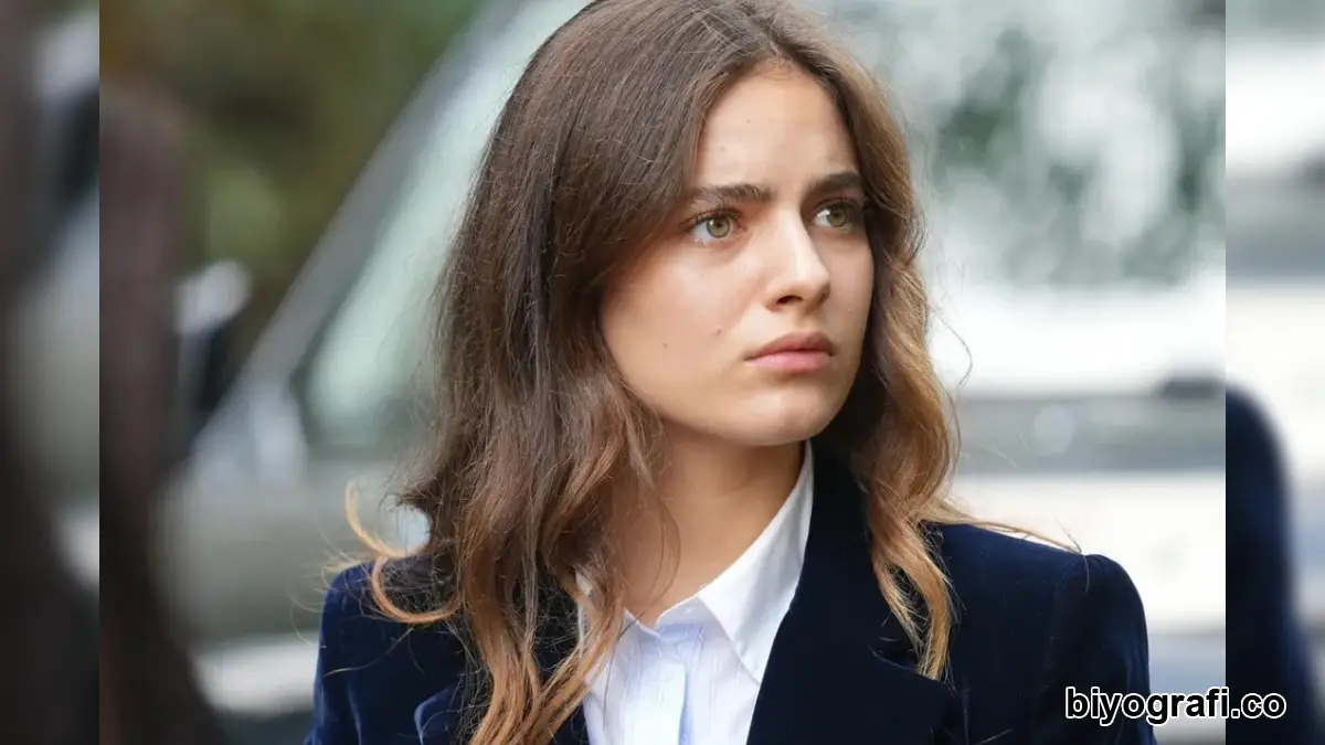 Ava Yaman Kimdir, Boyu, Kaç Yaşında, Nereli Biyografi.co